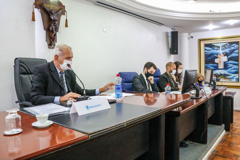 Câmara aprova 16 projetos, cria novo PDM e prorroga descontos no IPTU ...